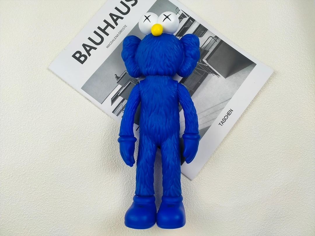 KAWS Decorations 11in KAWS Ornaments Statues KAWS Style Doll Ornaments ...