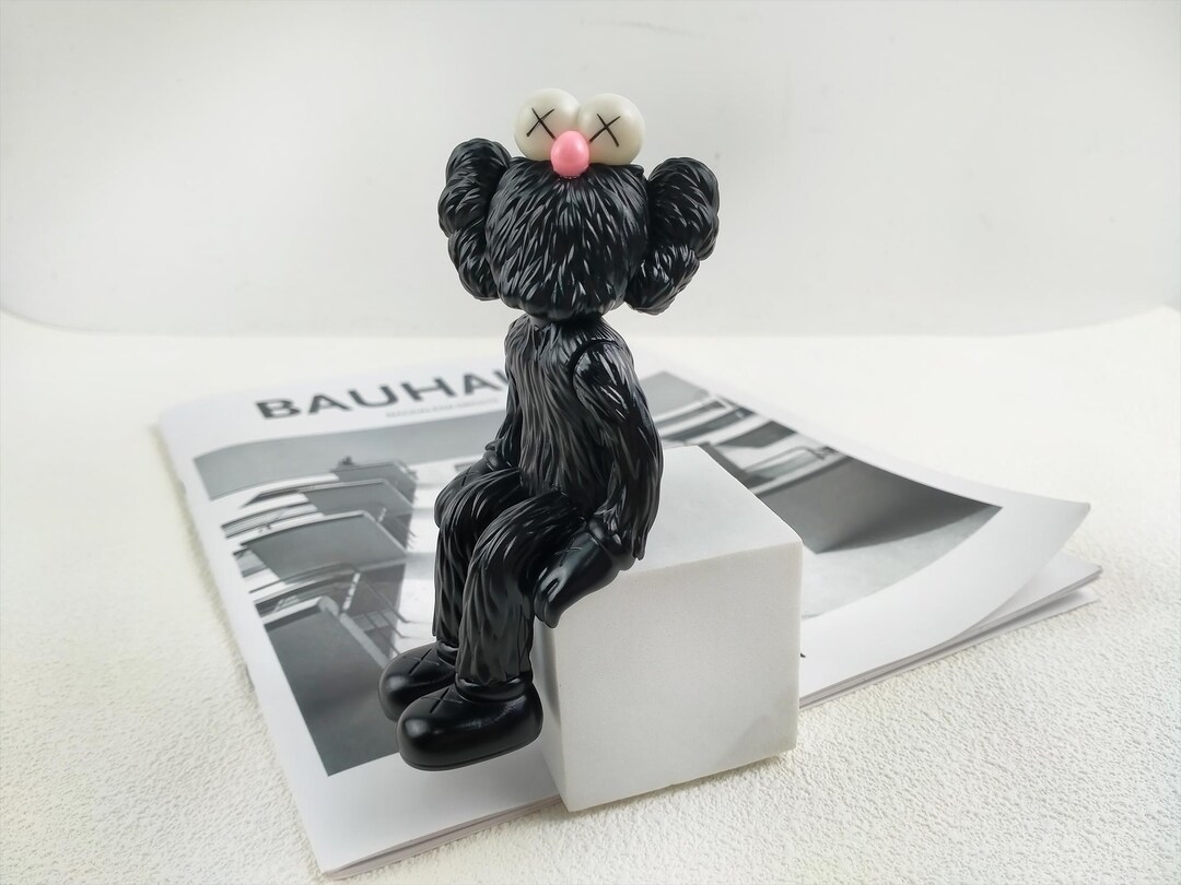 KAWS Ornaments-kaws Standing Ornaments-kaws Sitting Ornaments-kaws Home ...