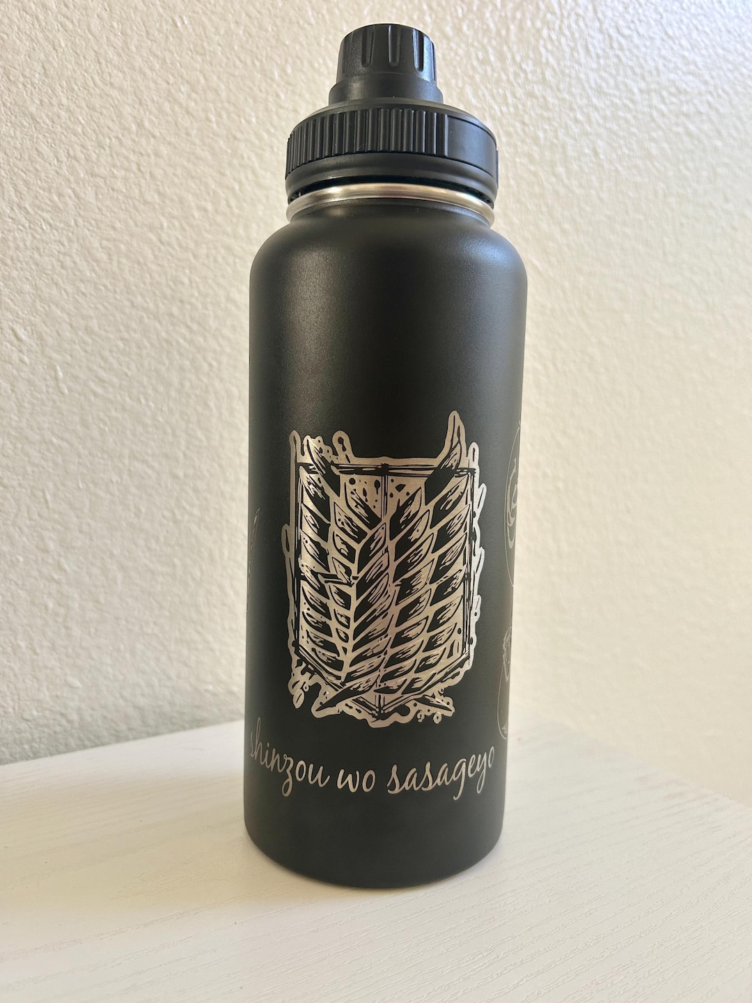 Anime Water Bottle, Engraved Water Bottles, Aot Water Bottle, Water ...