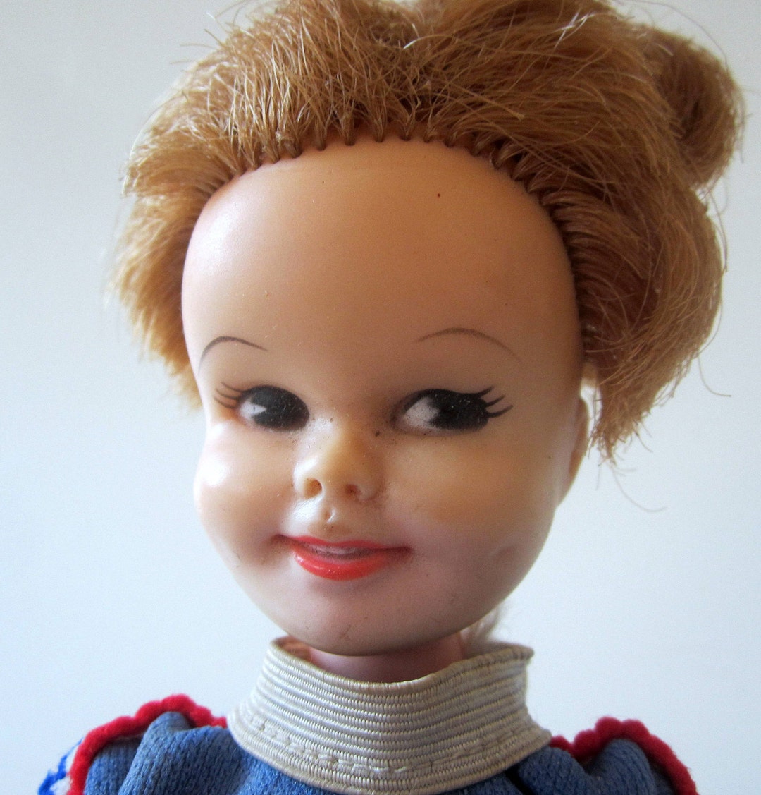 Doll Deluxe Reading Cute Young Lady China Doll Original White Collar ...