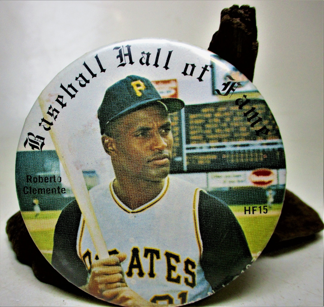 Vintage Roberto Clemente Pittsburgh Pirates Baseball Pin Back Sports ...