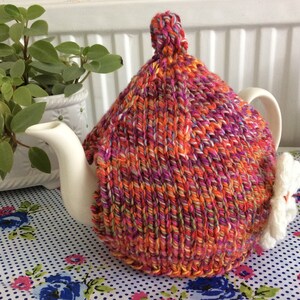 Knitted Tea Cosy / Cozy - Red Tweed and Cream Daisy Design, Teapot ...