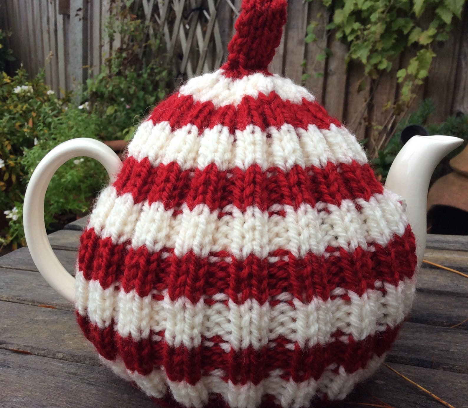 Traditional English Tea Cosy 4-6 Cup Pot Red and Cream - Etsy UK