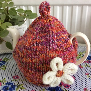 Knitted Tea Cosy / Cozy - Red Tweed and Cream Daisy Design, Teapot ...