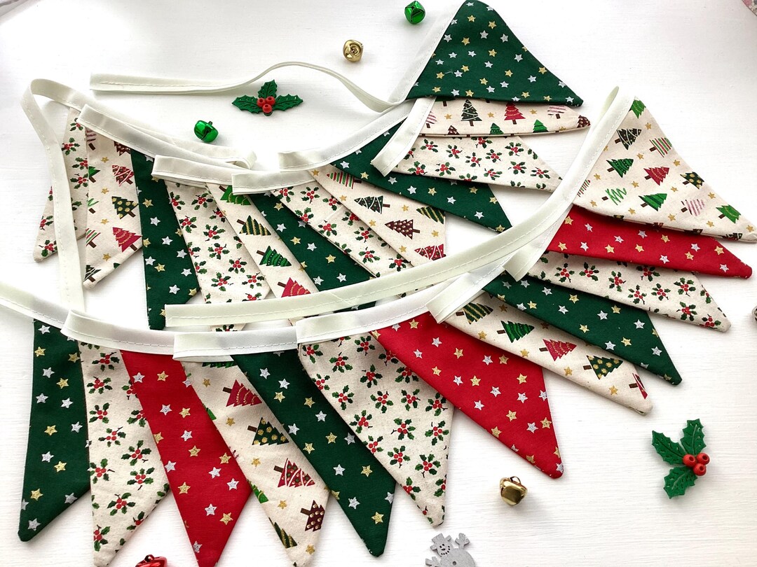 Christmas Bunting in a Scandi Tree and Holly Mix New for 2025 12 Small ...
