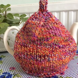 Knitted Tea Cosy / Cozy - Red Tweed and Cream Daisy Design, Teapot ...