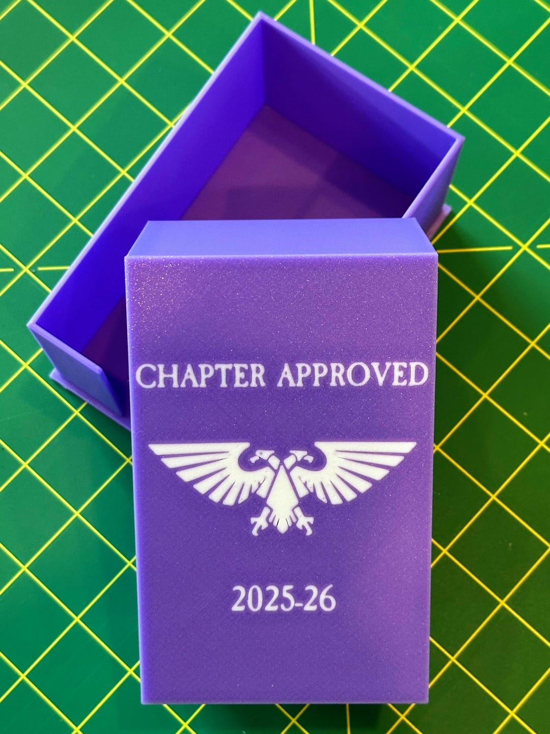 CHAPTER APPROVED 2025-26 Mission Cards Deck Box for Sleeved Cards 40k ...