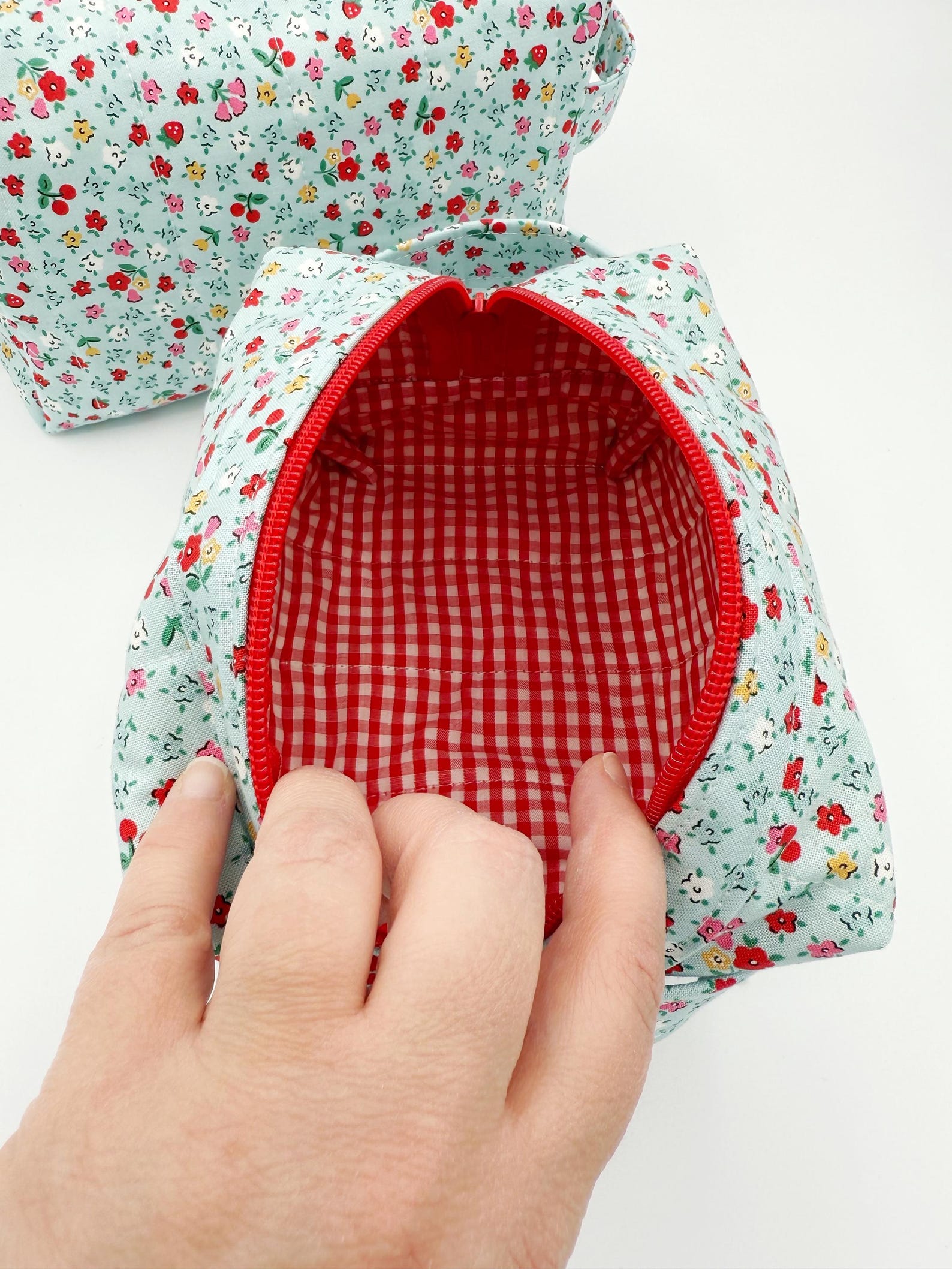 Small Blue Bitty Blossoms Quilted Boxy Bag | Handmade Cosmetic, Makeup ...