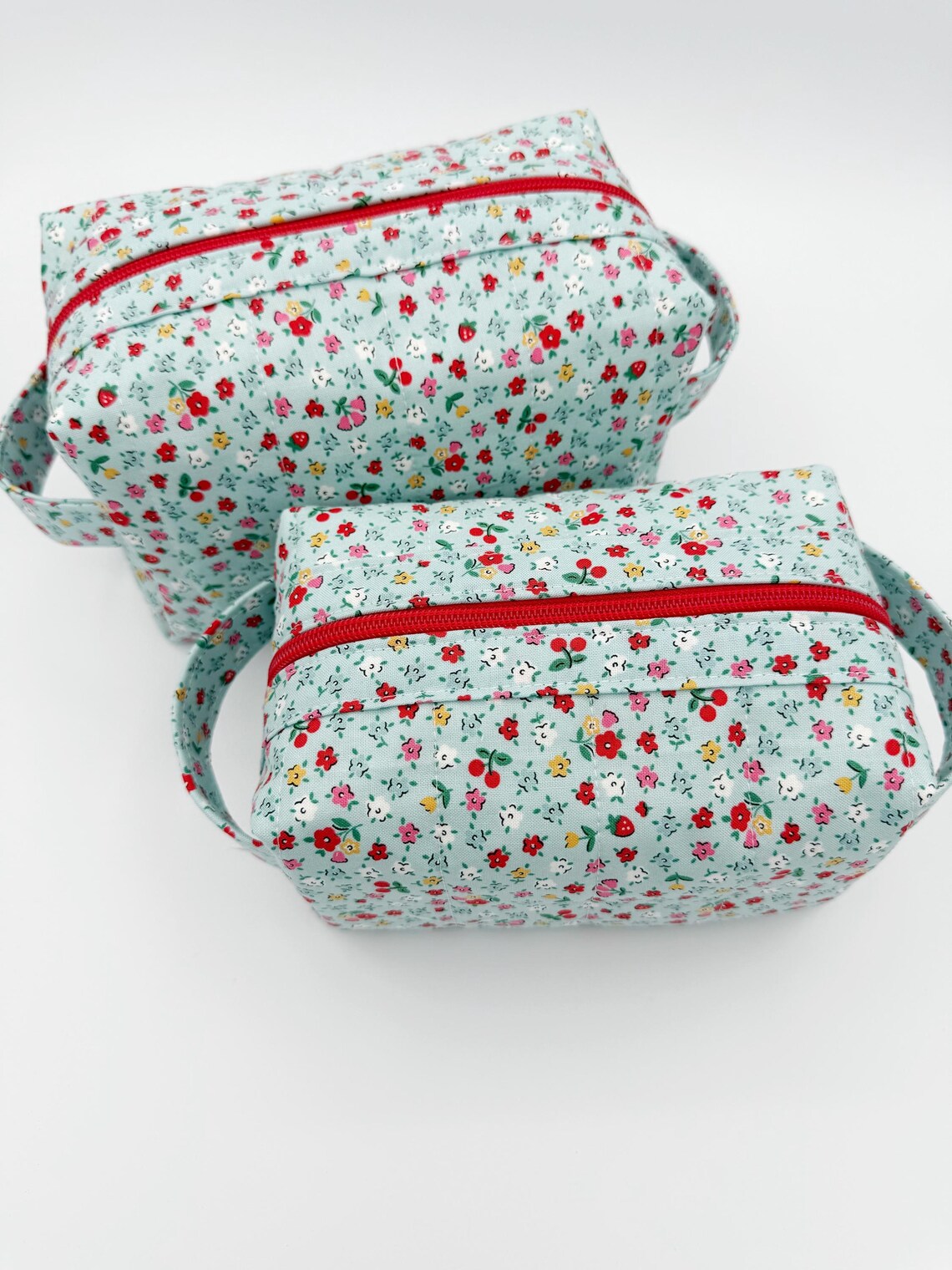 Small Blue Bitty Blossoms Quilted Boxy Bag | Handmade Cosmetic, Makeup ...