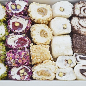 Premium Mixed Turkish Delight, Authentic Flavors, Luxury Box - Etsy