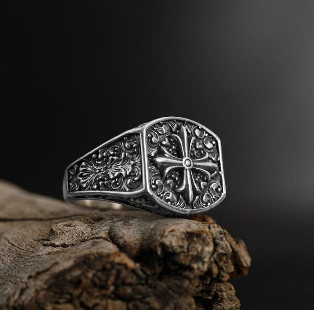 Men's Sterling Silver Cross Signet Ring: Medieval Templar Style - Etsy