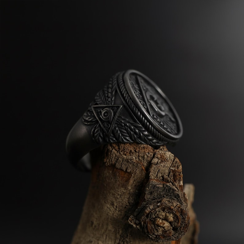 Mens Freemason Signet Ring: Masonic Square and Compasses Ring, Esoteric ...