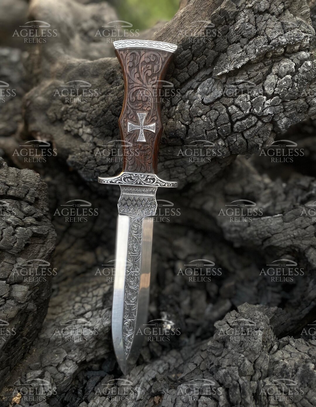 The Knight's Legacy: Hand-engraved Templar Knife With German Cross |the ...