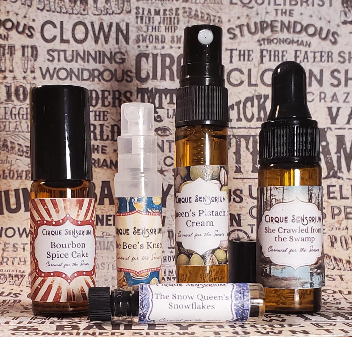 Vintage Powder Puff Perfume Sugared Fruit, Black Pepper, Agarwood ...