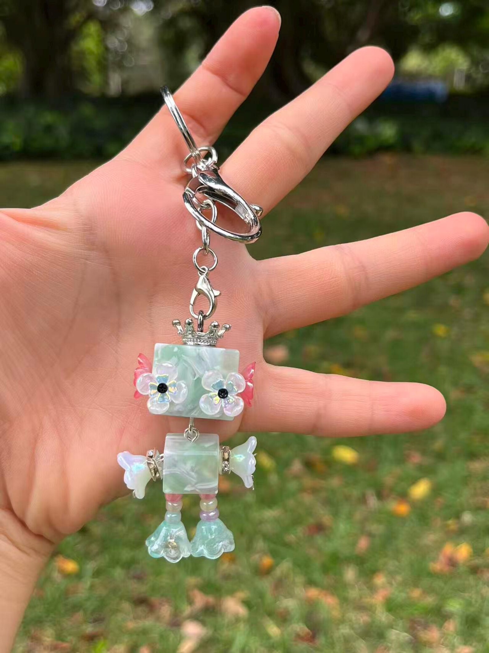 Handmade Robot Keychain – Cute Resin & Bead Art Charm, Unique Flower ...