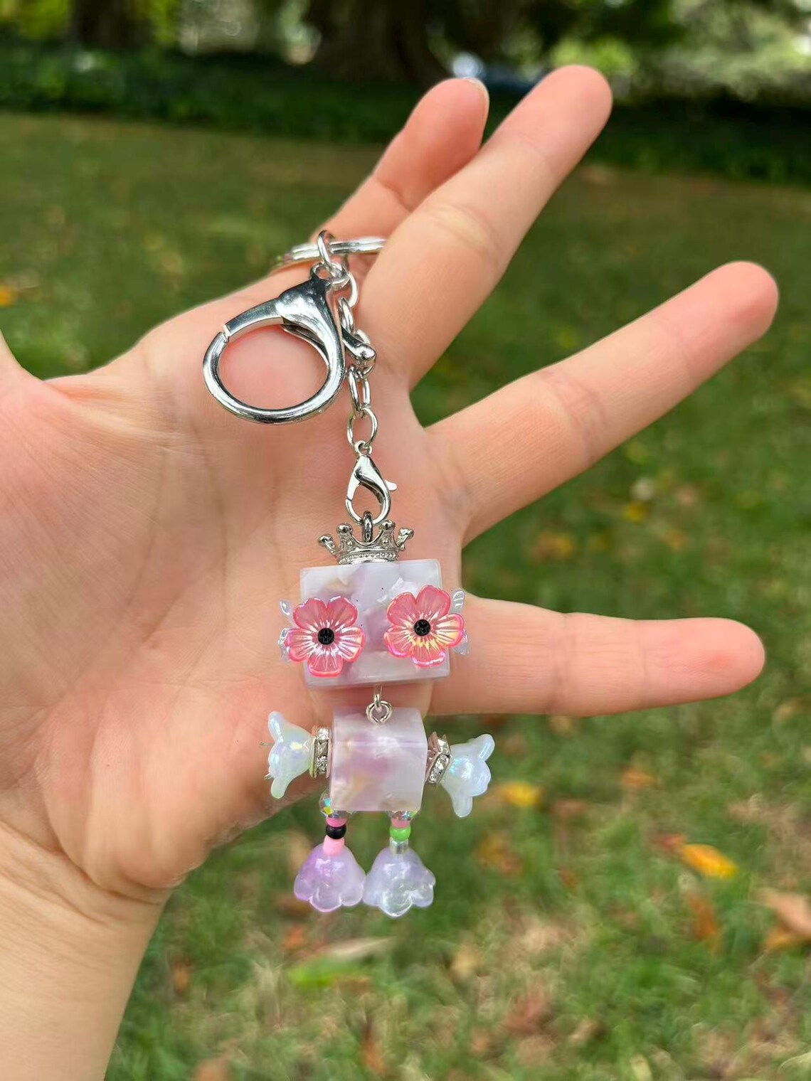 Handmade Robot Keychain – Cute Resin & Bead Art Charm, Unique Flower ...