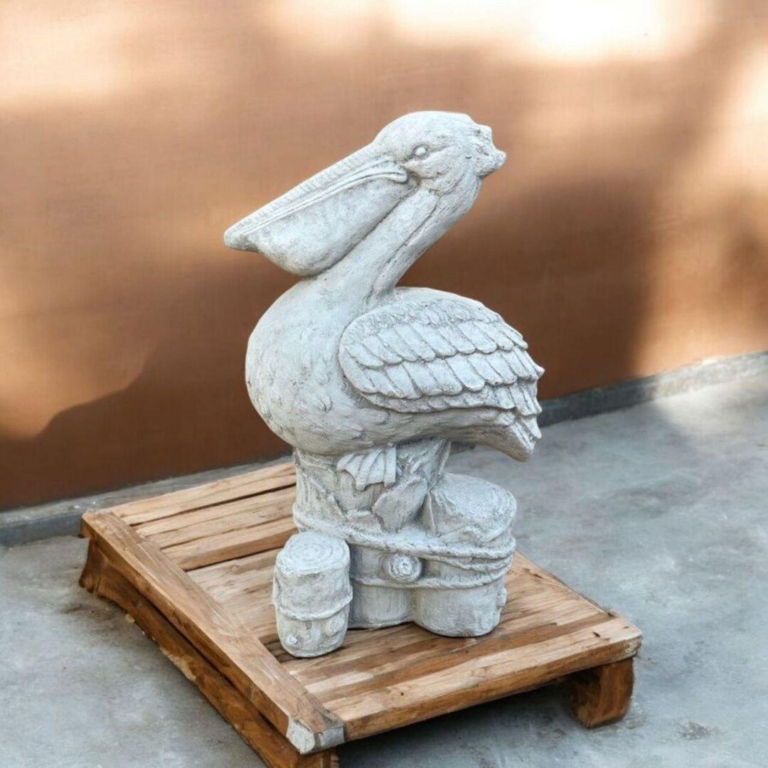 Pelican Lawn Sculpture Yard Bird Ornament Lawn Pelican Decor Beton Bird ...