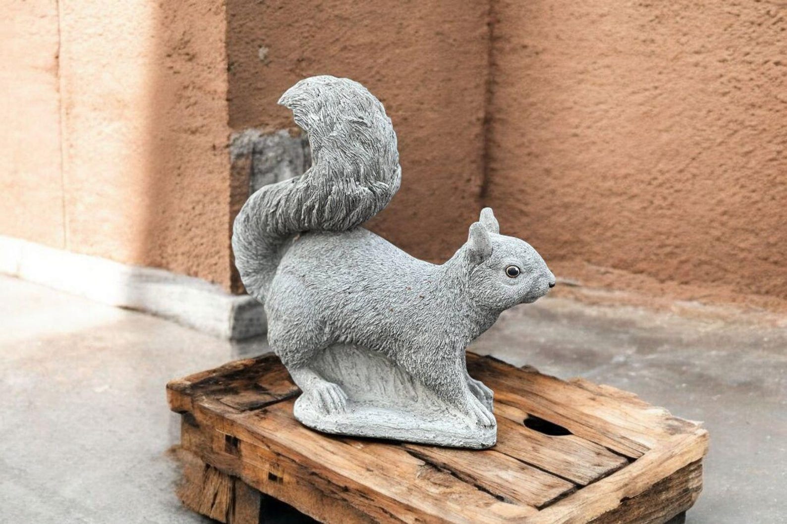 Cement Squirrel Decor Animal Concrete Figure Garden Stone Idea Squirrel ...