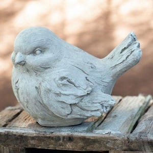 Garden Bird Statue Backyard Bird Figurine Lawn Bird Decoration Bird ...