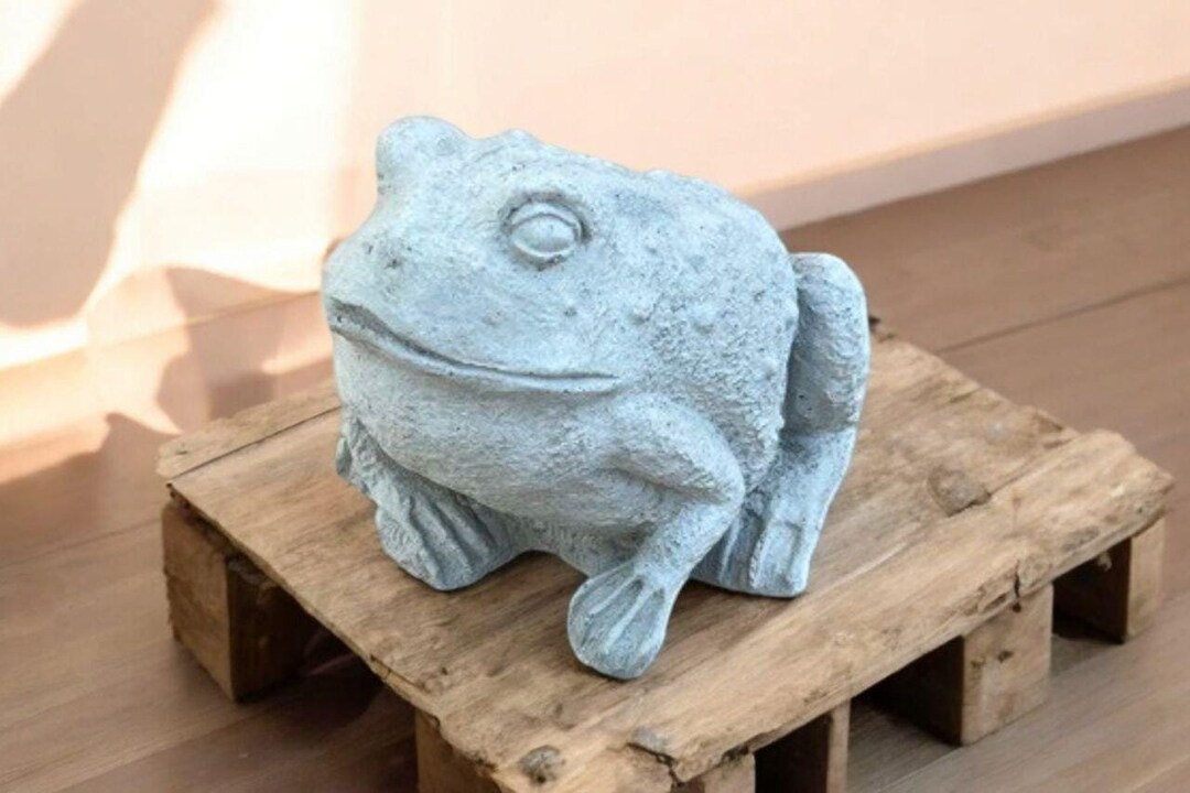 Cement Toad Statue Frog Concrete Art Detailed Frog Sculpture Home Toad ...