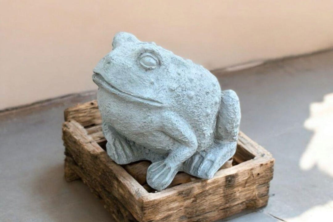 Lawn Frog Statue Yard Toad Sculpture Garden Frog Art Concrete Toad ...