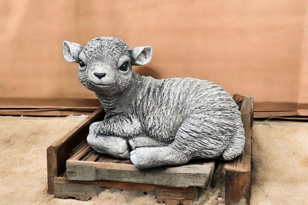 Yard Lamb Statue Farm Animal Decor Lawn Lamb Art Concrete Small Sheep ...
