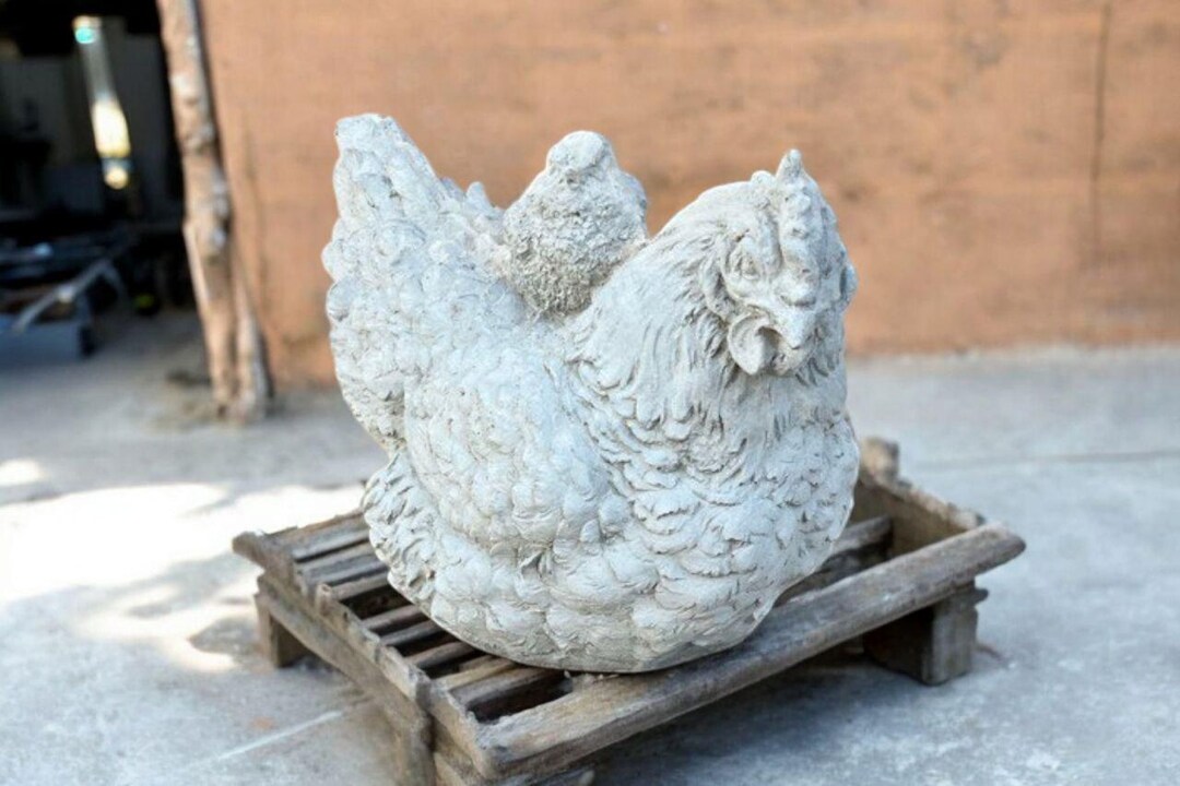 Yard Chicken Figurine Farm Birds Garden Art Cement Chicken Sculpture ...