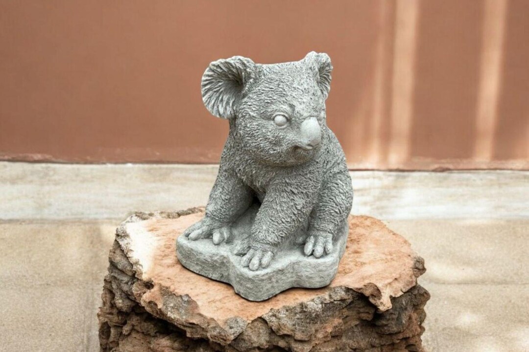 Concrete Koala on Base Detailed Animal Statue Outdoor Beton Ornament ...