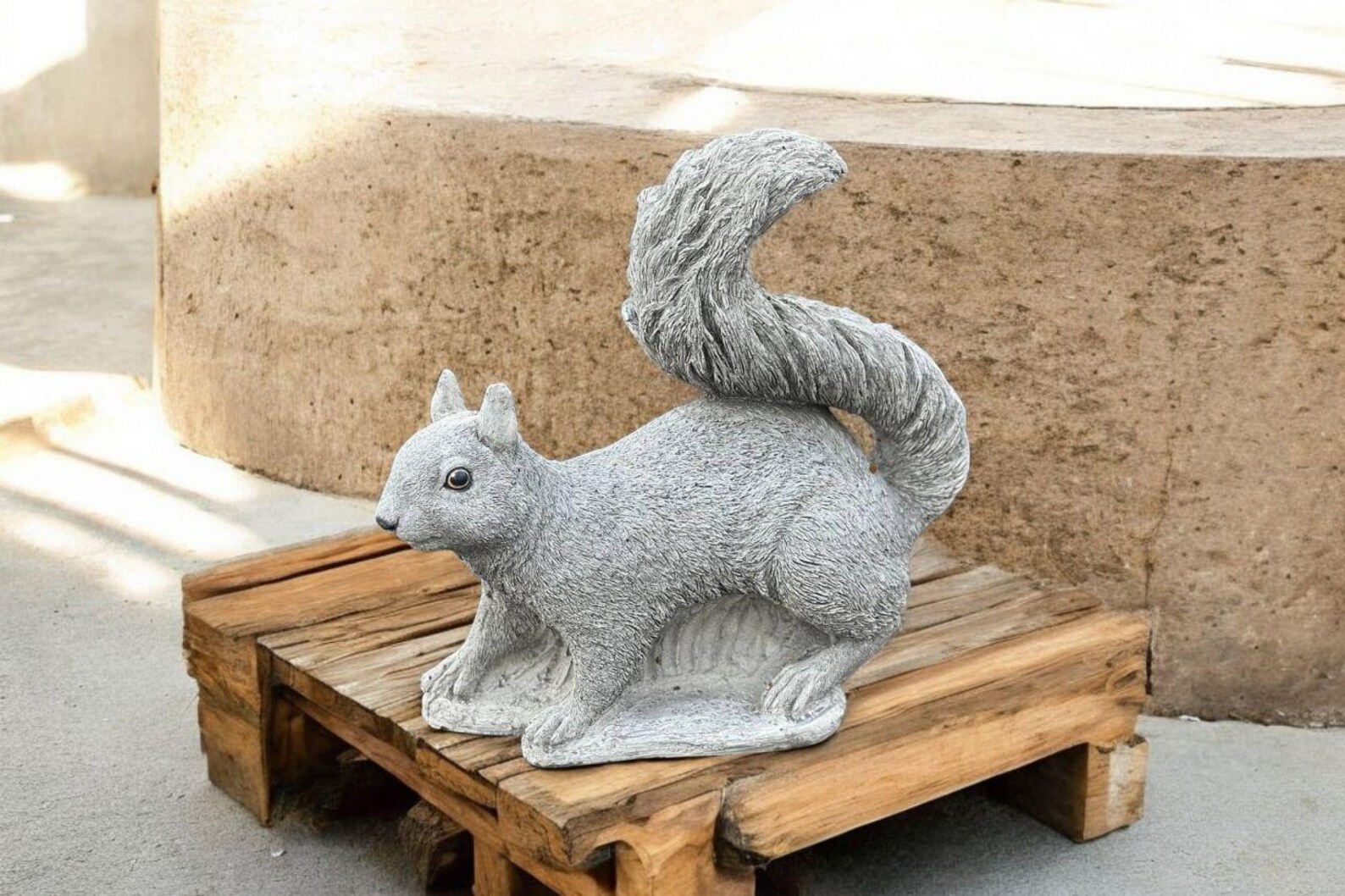 Cement Squirrel Decor Animal Concrete Figure Garden Stone Idea Squirrel ...