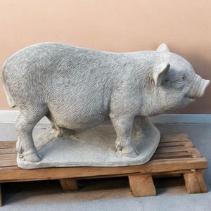 Standing Pig Figurine Farm Decoration Stone Pig on Base Farm Pig Statue ...