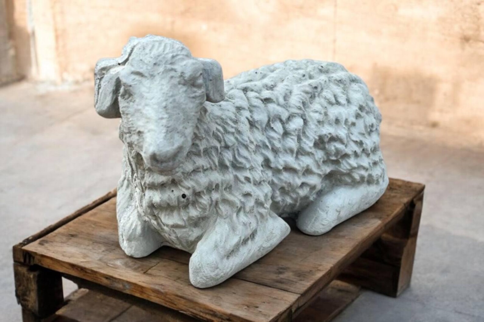 Realistic Lamb Statue Lawn Sheep Decor Farm Animal Sculpture Lamb ...