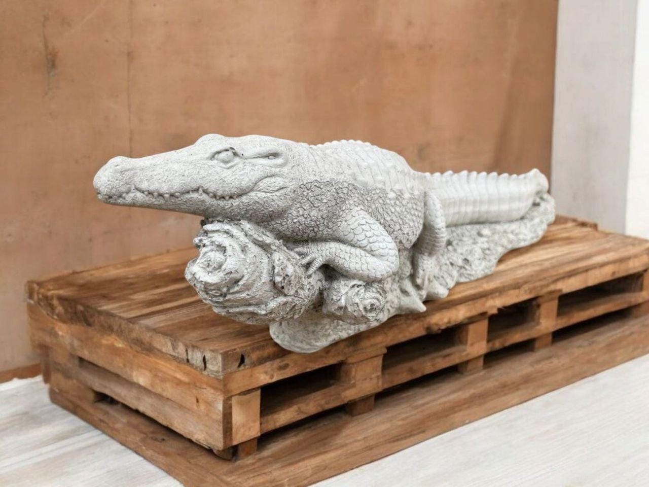 Garden Alligator Sculpture Backyard Animal Art Crocodile Lawn Idea ...