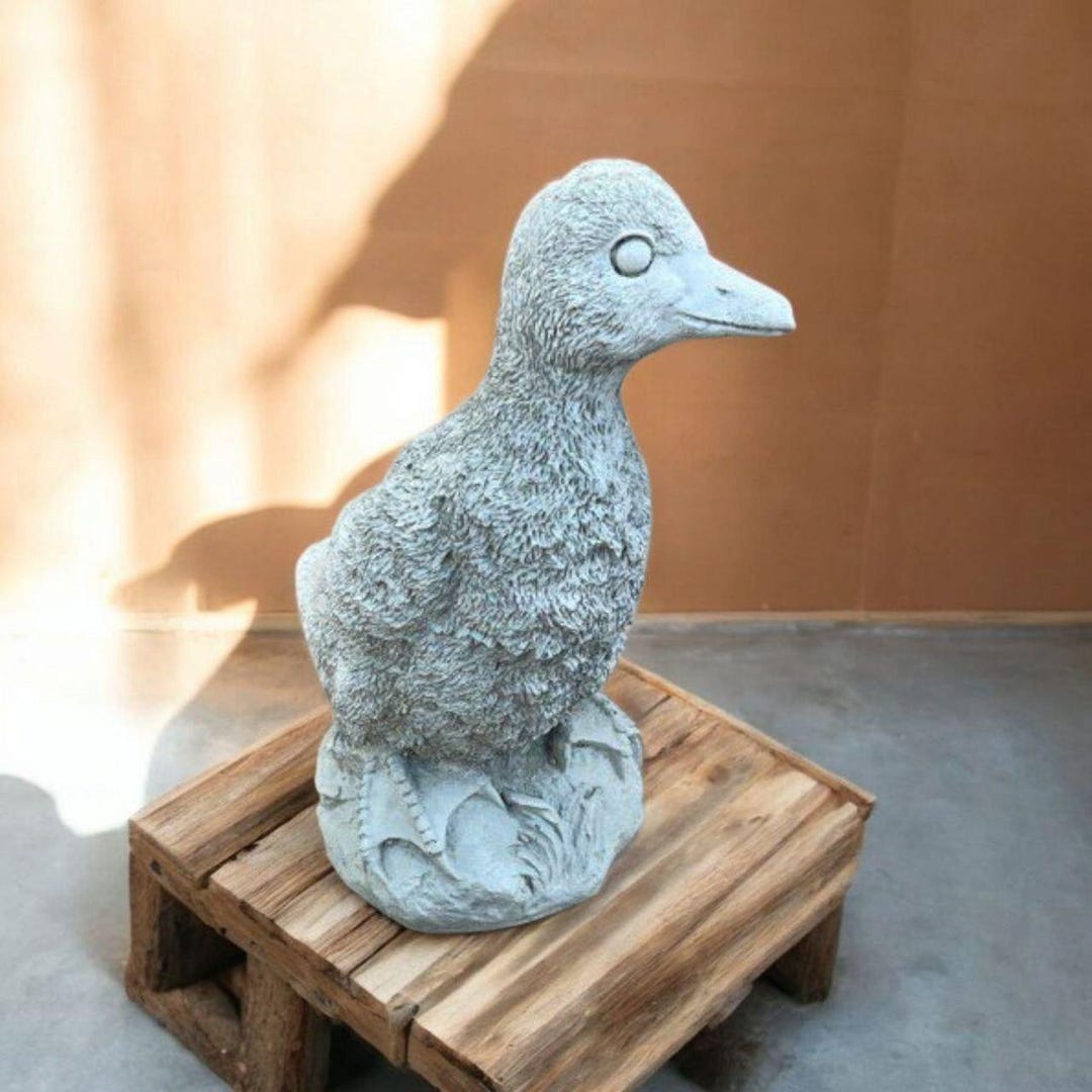 Stone Duck Statue Farm Bird Decor Outside Duck Ornament Yard Bird Idea ...