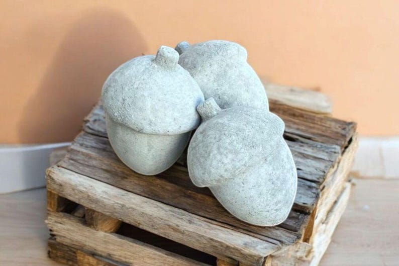 Garden Acorns Figure Concrete Forest Art Yard Stone Decor Stone Acorns ...