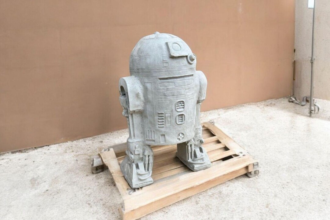 Garden Robot Figure Solid Stone Decor Yard Concrete Ornament Standing ...