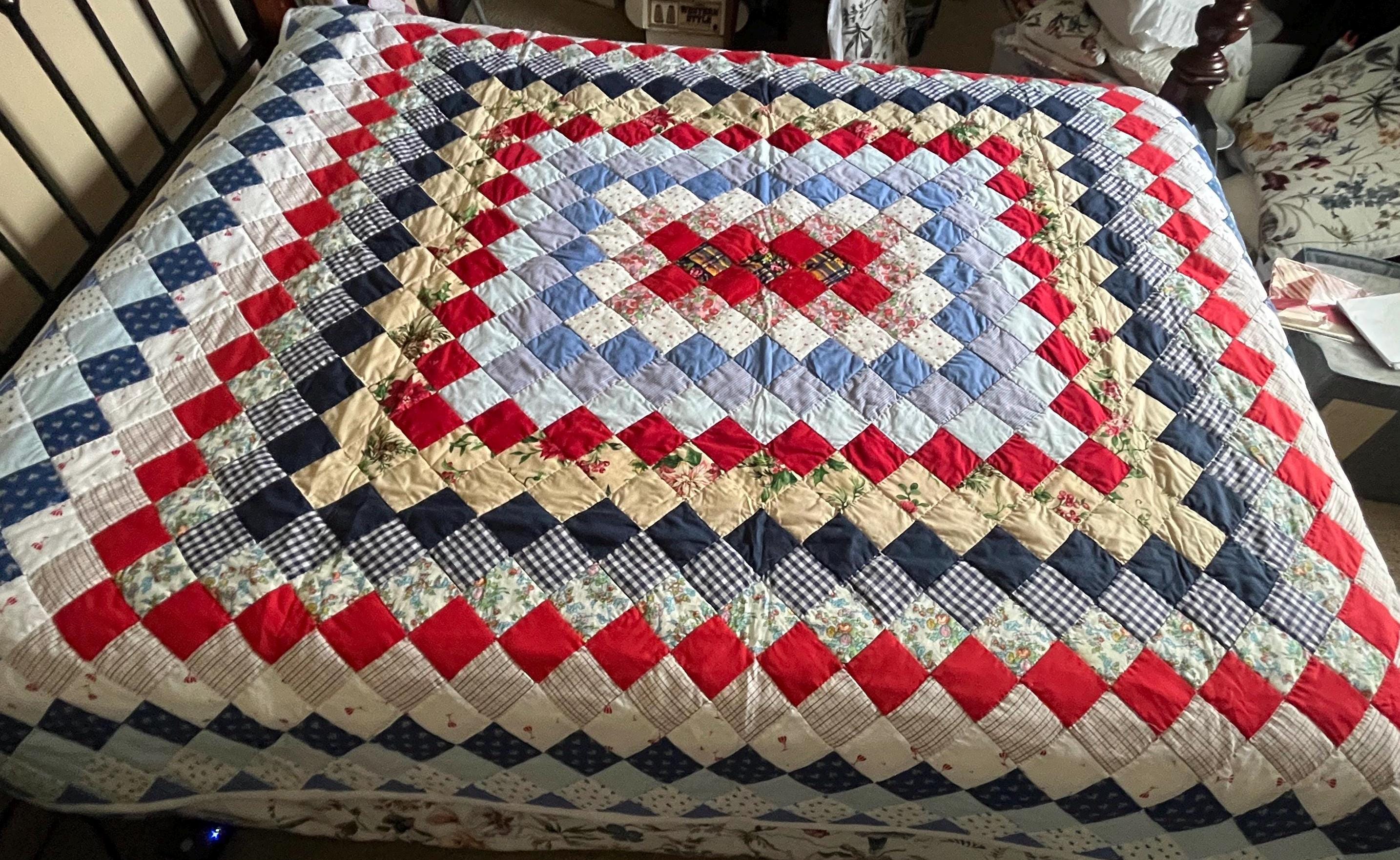 Vintage All-over Square in Rectangular Rounds - Hand Pieced & Quilted - Full/queen Size 85” X 78 ...