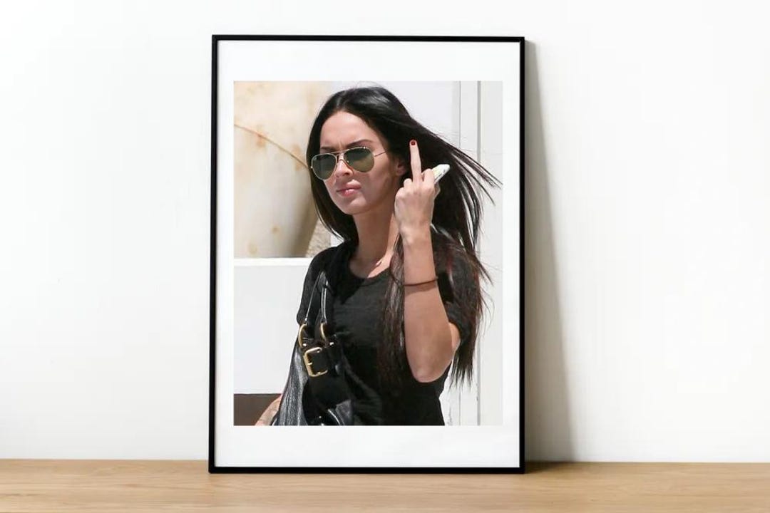 Megan Fox-celebrity Shooting Middle Finger-flipping Bird-785 - Etsy