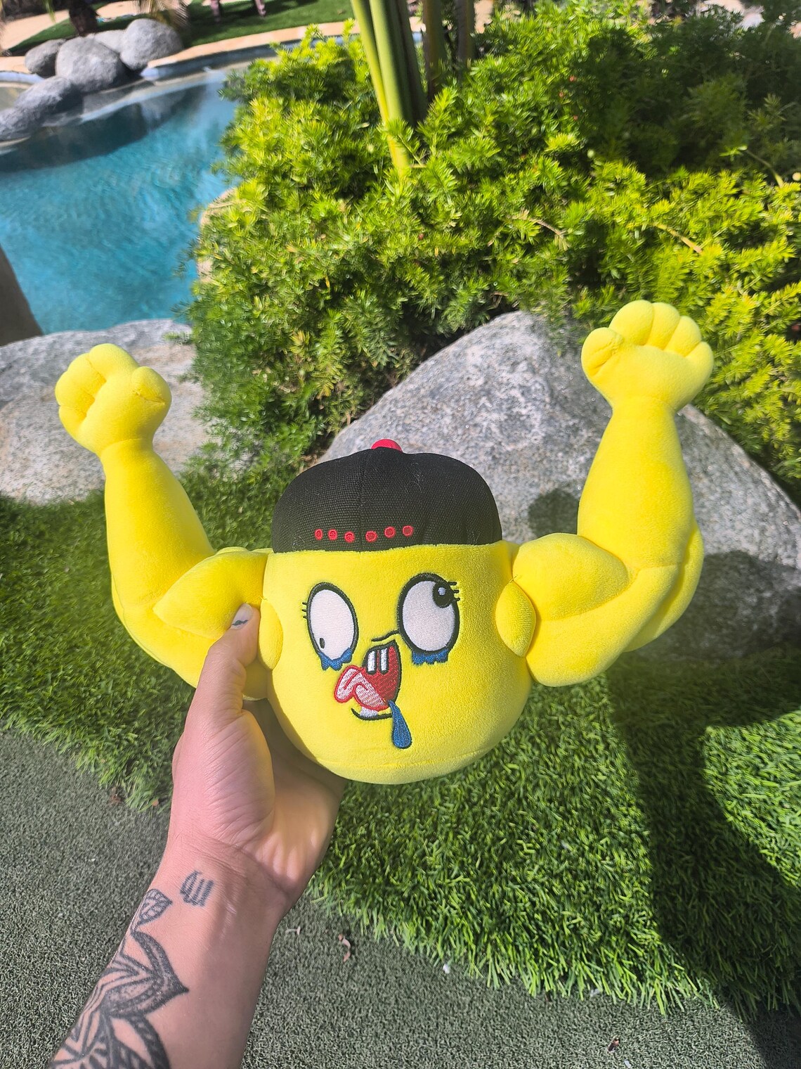 Official Muscle Head Plushie – Limited Edition Roblox Gaming Plush Toy ...