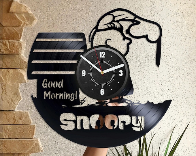 Snoopy Clock, Peanuts Clock, Charlie Brown Clock. Snoopy on House. New ...