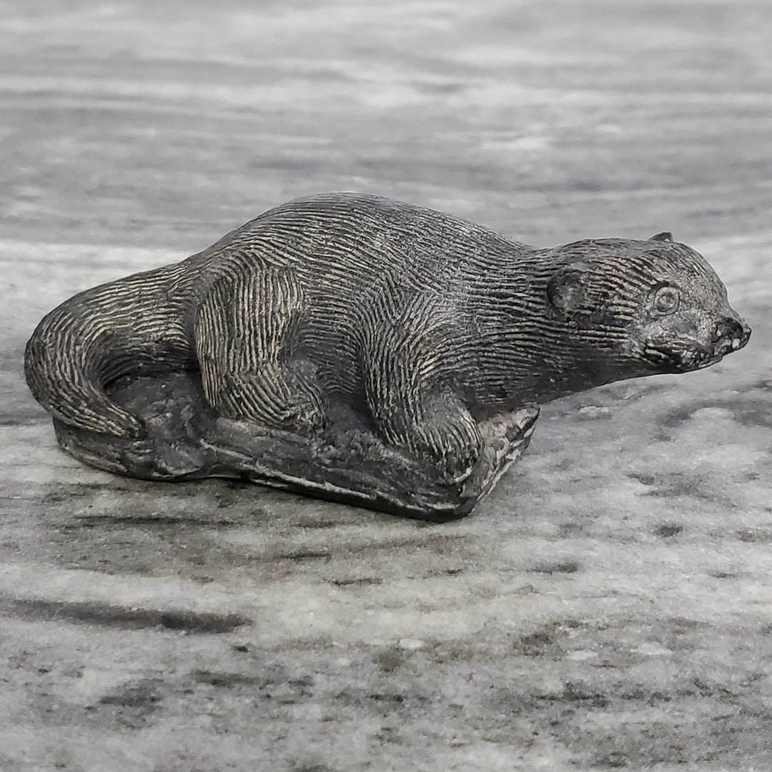 WOLF ORIGINAL Otter Sculpture Canadian Resin Cast Carvings Figurine ...
