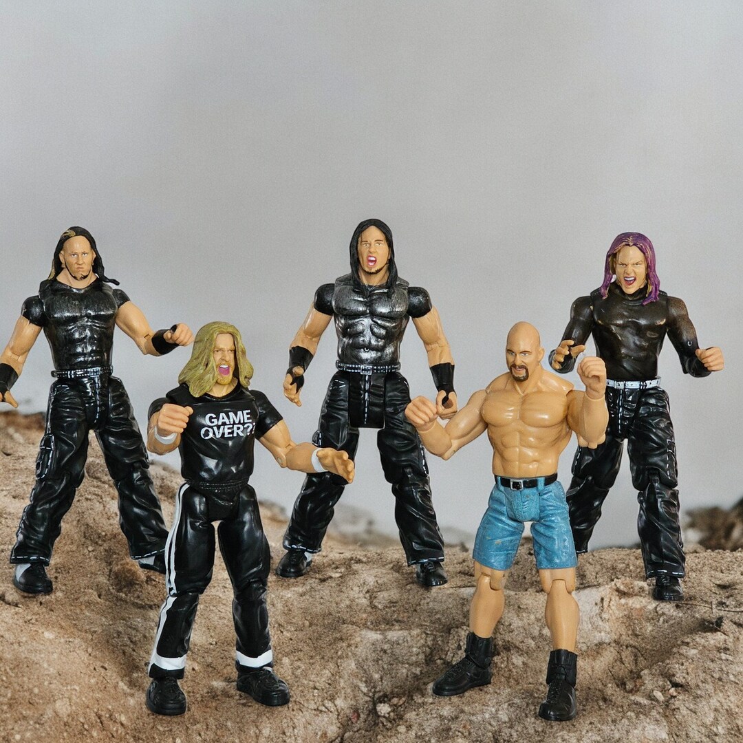 Jakks Pacific WWF 1990s Wrestling Action Figures Triple H, Steve Austin ...