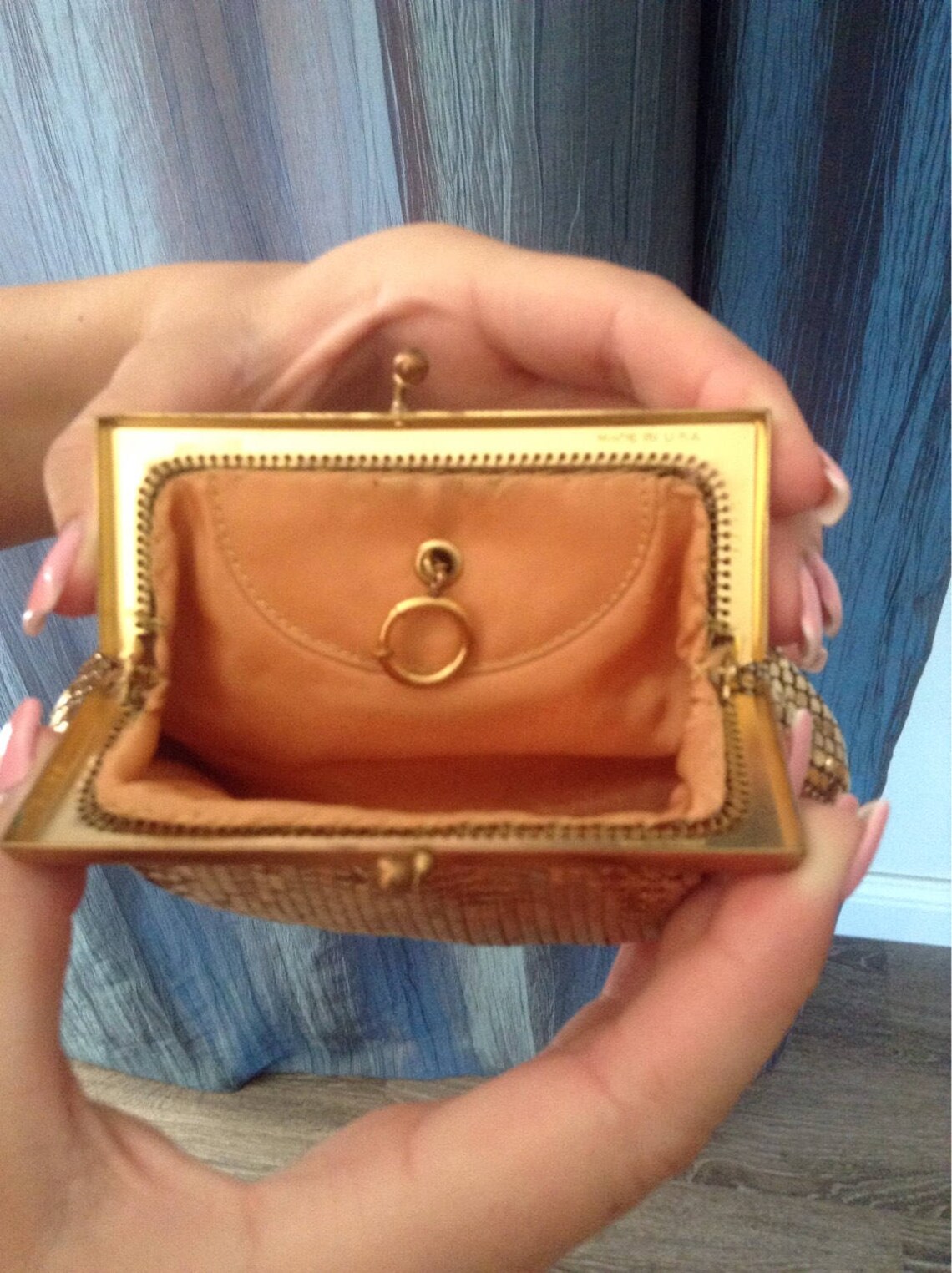 Antique Whiting and Davis Gold Mesh Clasp Bag Wih Internal Key Chain 4x ...