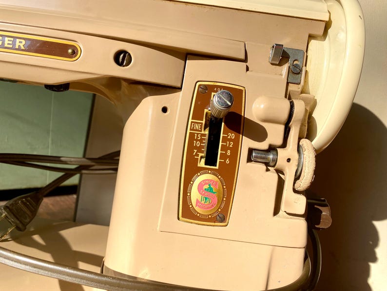 Vintage Singer Sewing Machine Model 404 With Case & Pedal Working ...