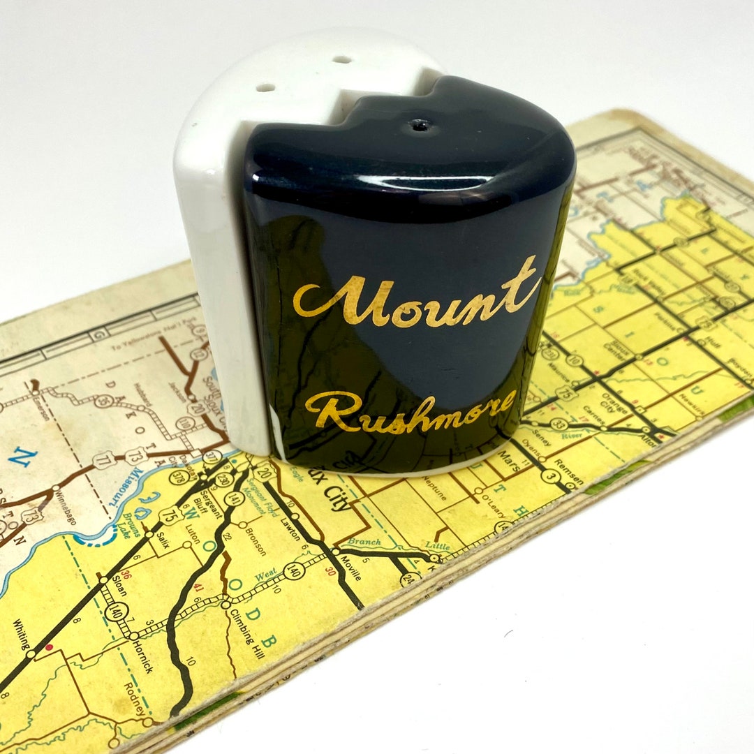 Vintage Salt & Pepper Shaker Set, 1980s Mount Rushmore Souvenir, South ...