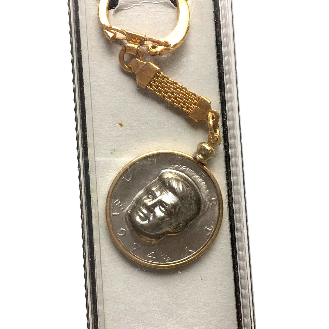 1974 JFK Kennedy Half Dollar Coin 3D Punch Pop-out Keychain Vintage ...