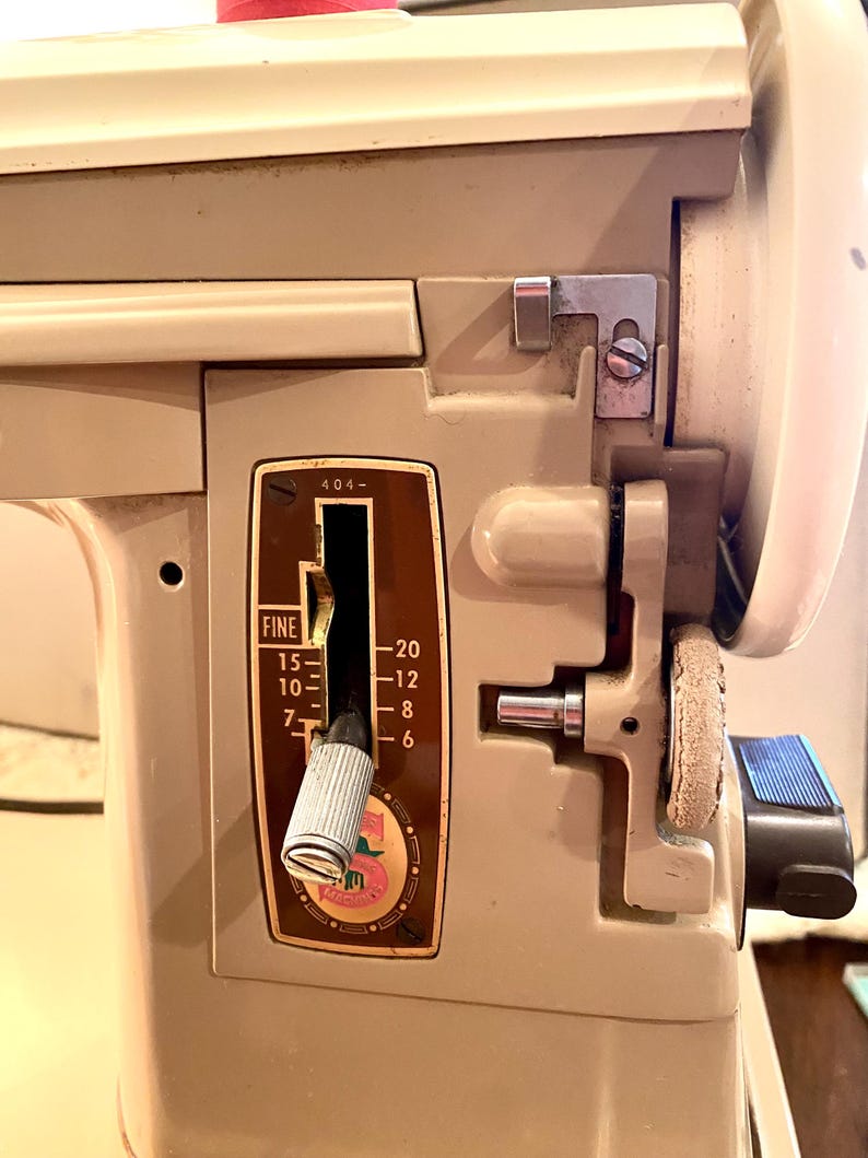Vintage Singer Sewing Machine Model 404 With Case & Pedal Working ...