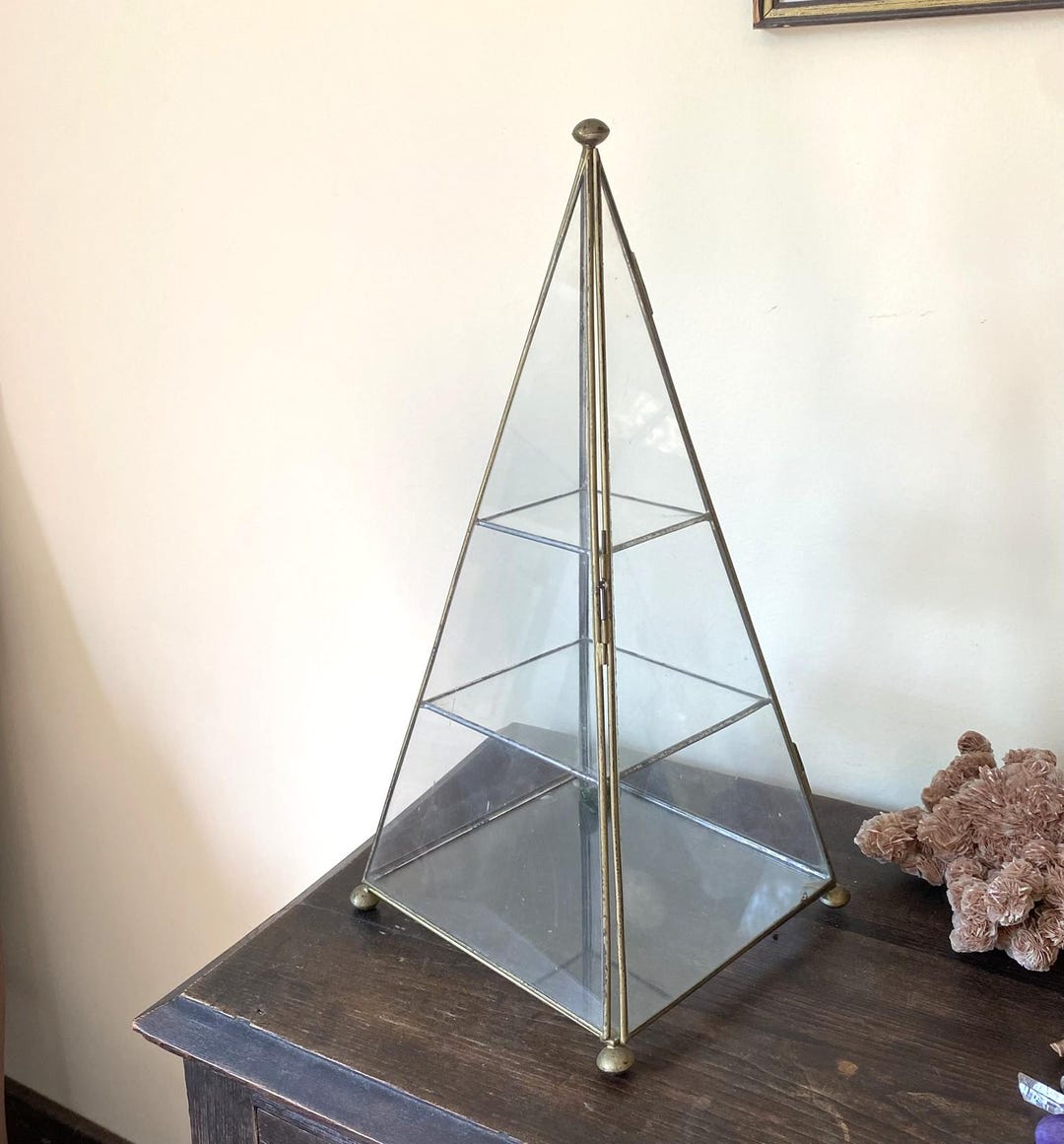 Vintage Brass and Glass 17.5" Tall Display Case, Curio Cabinet ...