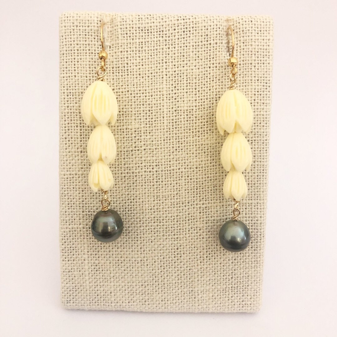 Three Bead Pikake and Tahitian Pearl Earrings - Etsy