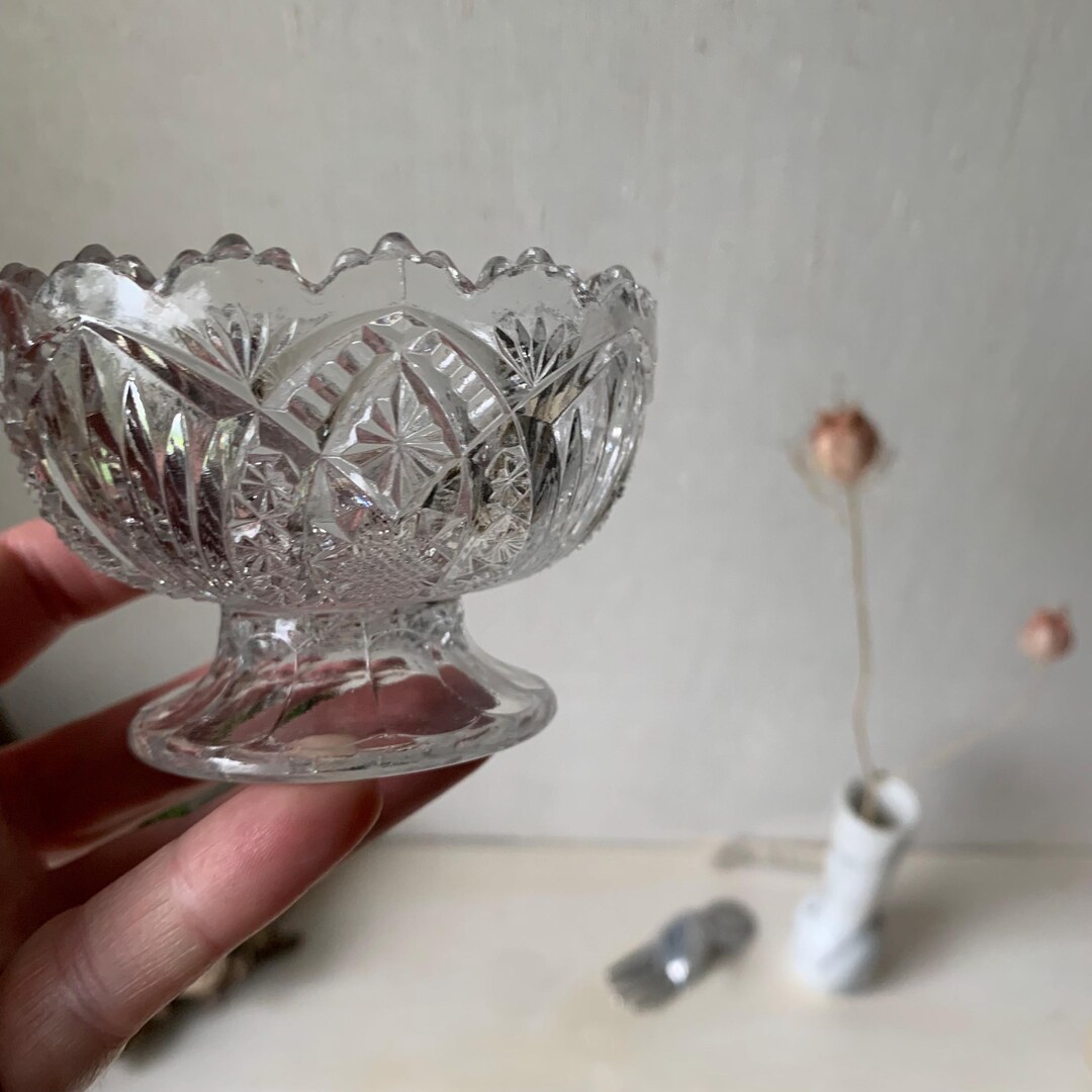 Vintage Footed Bowl - Cut Glass Textured Small Dish - Clear Reflective ...