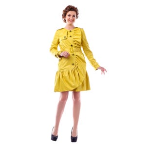 Retro Ruffled Coat Feminine Style Frill Raincoat Плащ В-947 Art.102008 ...